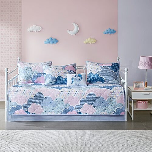 Intelligent Design Cloud Quilt Sets