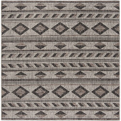 Click here for Safavieh Courtyard Collection Luana Geometric Indo... prices