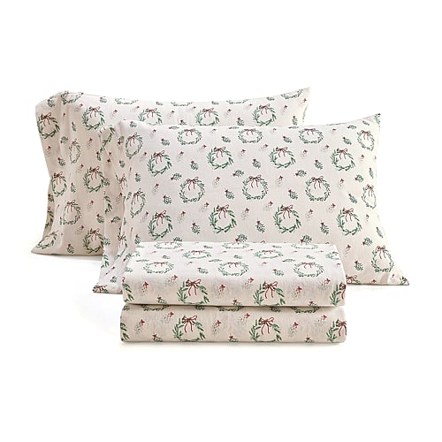 Click here for Martha Stewart Wreaths & Mistletoe Sheet Set prices