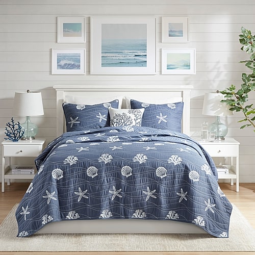 Click here for Harbor House Seaside Reversible 4-Pc. Quilt Set  K... prices
