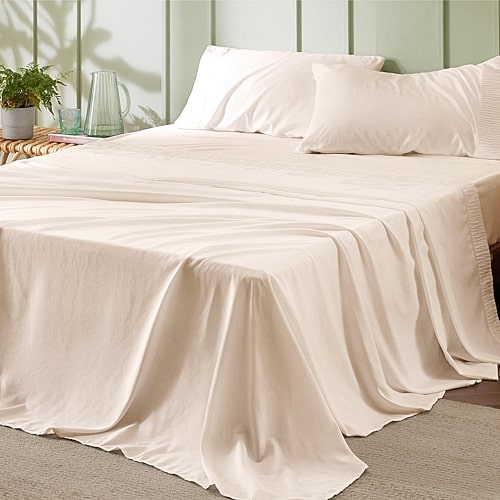 Click here for Bedsure Breathable & Cooling Easy Care Polyester M... prices