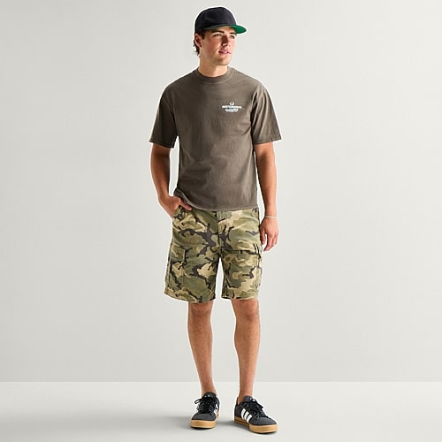 Click here for Arizona Mens 10 1/2 Cargo Short  31  Green prices