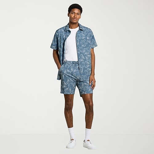 Click here for Hurley Mens 7 1/2 Pull-On Short  Xx-large  Blue prices