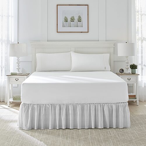 Click here for Laura Ashley(R) Classics Ruffled Bed Skirt prices