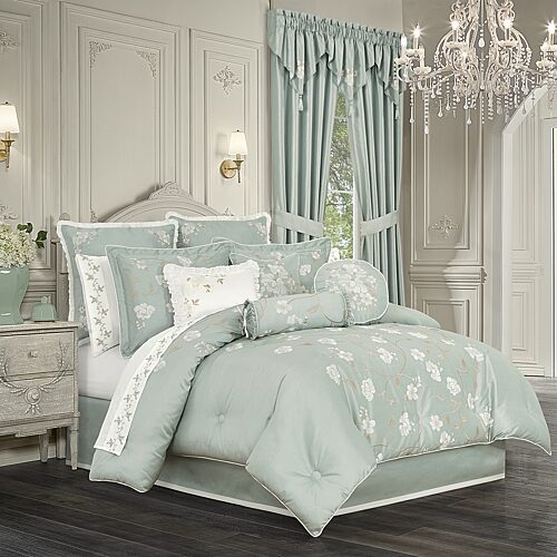 Click here for Royal Court Spring Garden 4pc. King/Cal King Comfo... prices
