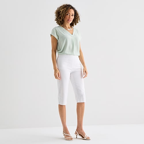 Click here for Liz Claiborne Lisa Womens Straight Capri Pant  14... prices