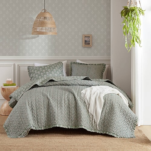 Click here for Madison Park Linwood Ruffle Printed 3-Pc. Quilt Se... prices
