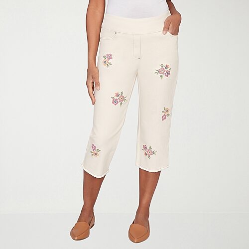 Click here for Alfred Dunner Beachcomber Womens Straight Capri Pa... prices