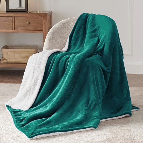 Click here for Bedsure Gentlesoft Fleece Washable Throw  One Size... prices