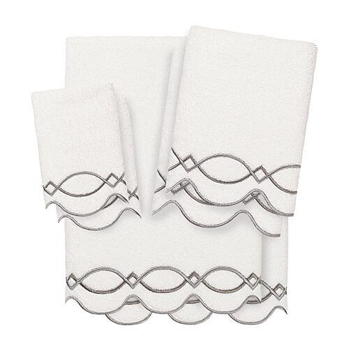 Click here for Linum Home Textiles Diamond Chain Scallop 6-pc. Qu... prices