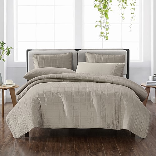 Click here for Cannon Heritage Solid Quilt Set  One Size  Brown prices