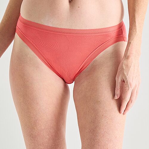 Click here for Ambrielle Smooth Lace Hicut Panty  Large  Pink prices