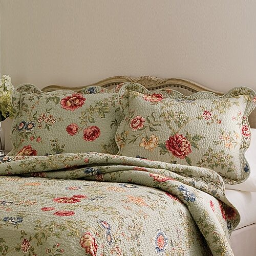 Click here for American Traditions Edens Garden 3pc. Quilt Set prices