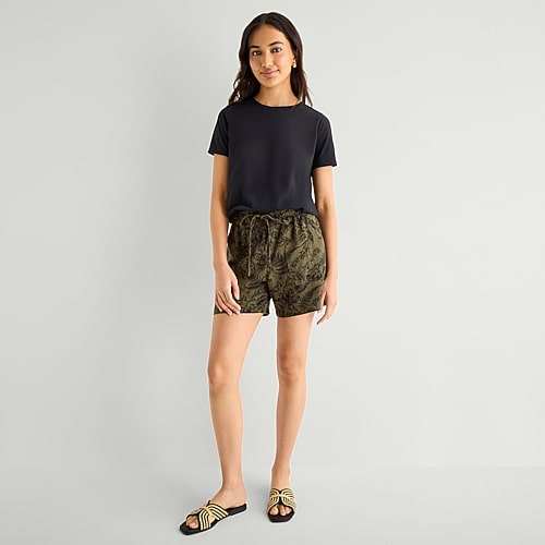 Click here for a.n.a Womens High Rise 5 Pull-On Short  Xx-large... prices