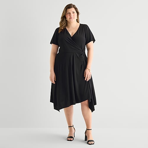 Click here for Perceptions Womens Plus V Neck Short Sleeve Fit +... prices