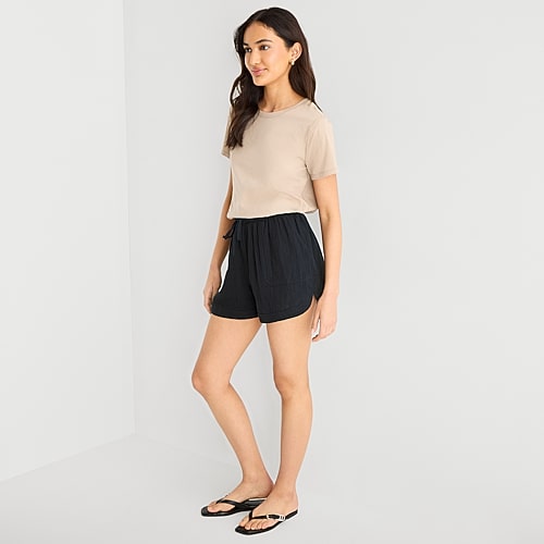 Click here for a.n.a Womens 3 1/2 Pull-On Short  Medium  Black prices