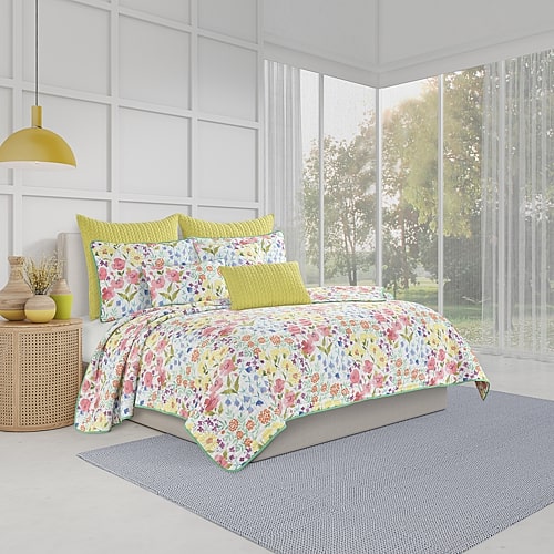 Click here for J. Queen Bold Jules 3pc. Quilt Set prices