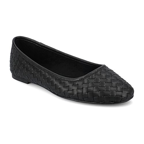 Click here for Journee Collection Womens Savannah Woven Ballet Fl... prices