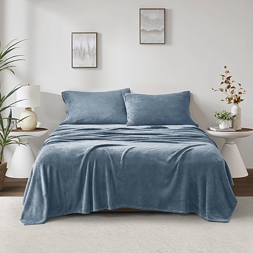 Click here for Madison Park Soloft Plush Micro-Fleece 4-Pc. Sheet... prices