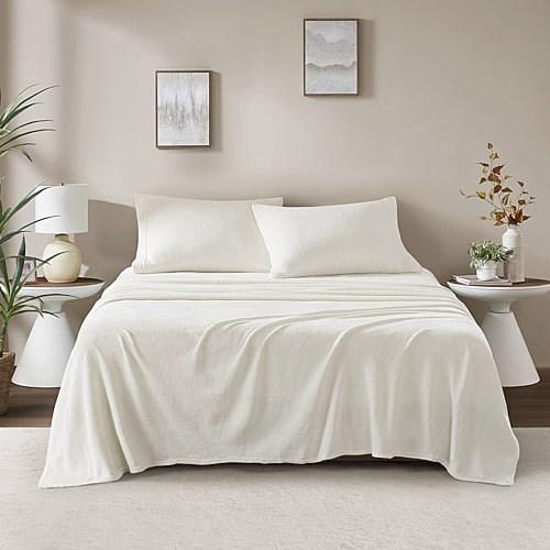 Click here for Madison Park Soloft Plush Micro-Fleece 4-Pc. Sheet... prices
