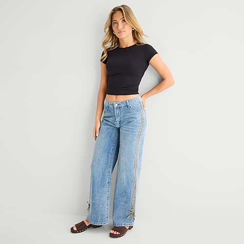 Click here for Forever 21 Womens Juniors Mid Rise Loose Fit Jean... prices