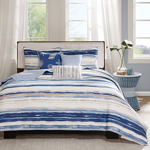 Click here for Madison Park Marina Printed 6 Piece Quilt Set  Kin... prices