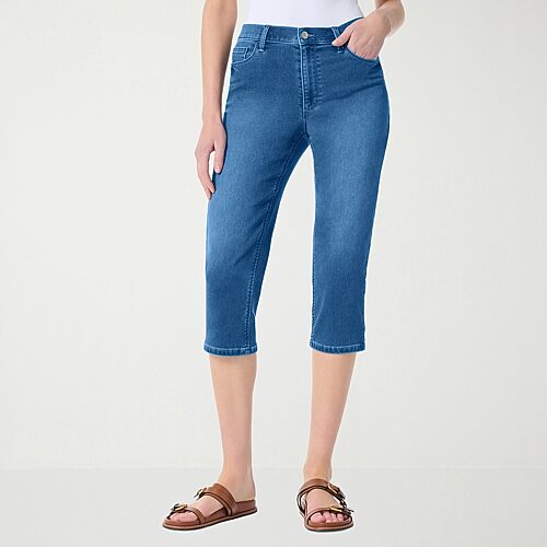 Click here for Gloria Vanderbilt Womens Capri Jean  8  Blue prices