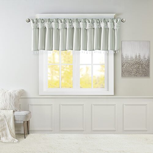 Click here for Madison Park Natalie 50W X 26L Lightweight Twisted... prices