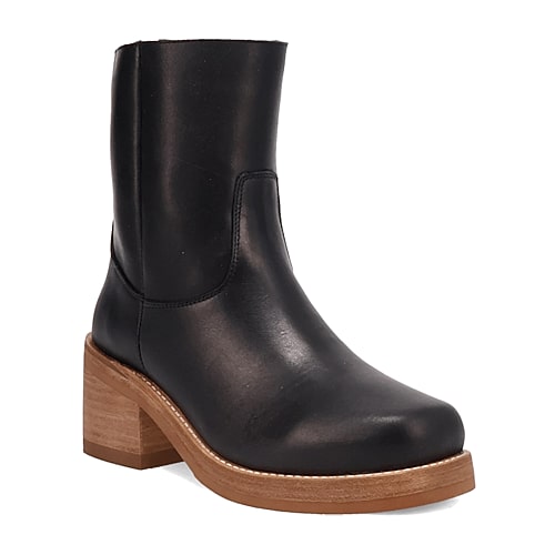 Click here for Dingo Womens Roxy Leather Bootie - Black prices