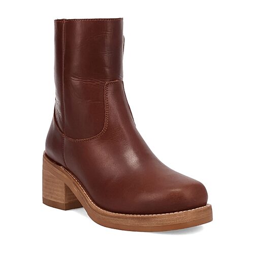 Click here for Dingo Womens Roxy Leather Bootie - Brown prices