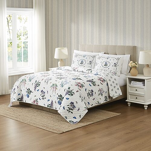 Click here for Portmeirion(R) Botanic Garden Reversible 3pc. Quil... prices