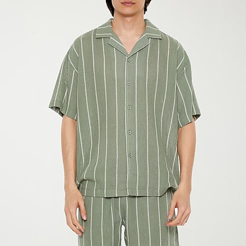 Click here for Forever 21 Mens Short Sleeve Regular Fit Button-Do... prices