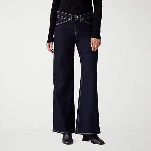 Click here for Levis Womens 318 Shaping Stellar-Stretch Wide-Leg... prices