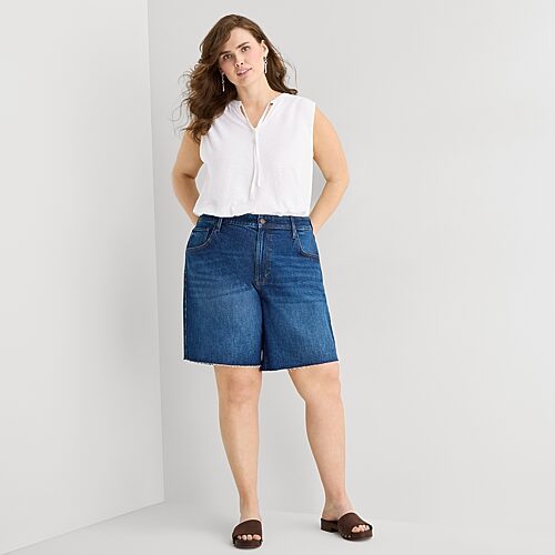 Click here for a.n.a Frayed Hem Womens 9 Mid Rise Plus Bermuda Sh... prices