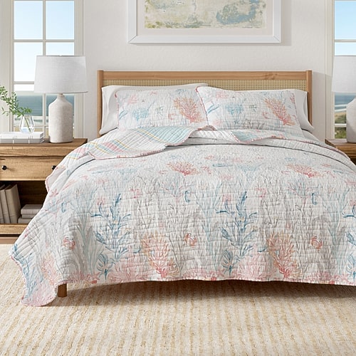 Click here for Linery Coastal Reversible Quilt Set  One Size  Blu... prices