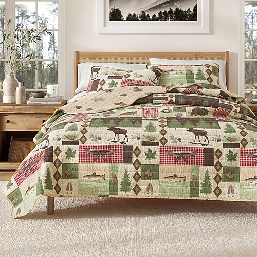 Click here for Linery Animal Mosaic Reversible Quilt Set  One Siz... prices