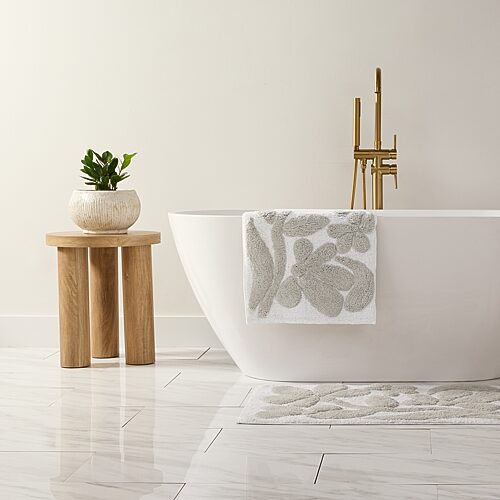 Click here for ienjoy Home Floral Cotton Bath Mat  34 x 21 - Flor... prices