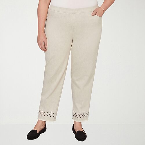 Click here for Alfred Dunner Detail Driven Womens Plus Straight A... prices