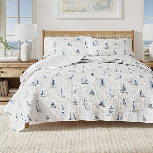Click here for Reversible Coastal Print Quilt Set  One Size  Blue prices