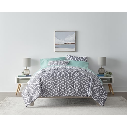 Click here for Home Expressions Ayden Geometric Reversible Comple... prices