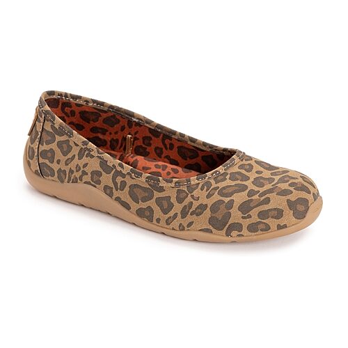 Click here for Muk Luks Womens Solana Skimmer Flats - Leopard prices