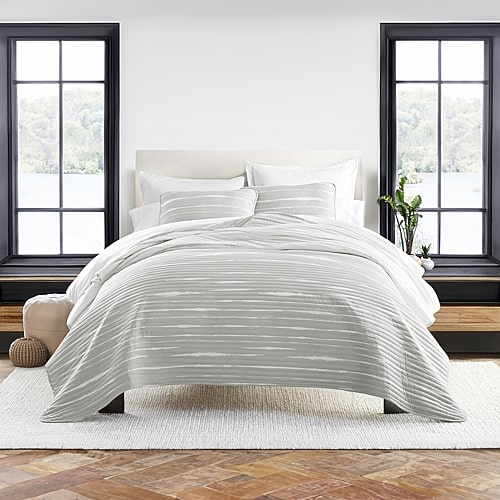 Click here for Casual Comfort Lines REVERSIBLE Quilt Set  One Siz... prices
