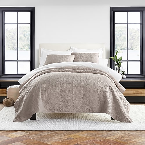 Soft Essentials Ultra-Soft All-Season Floral Stitch 3pc Quilt Set