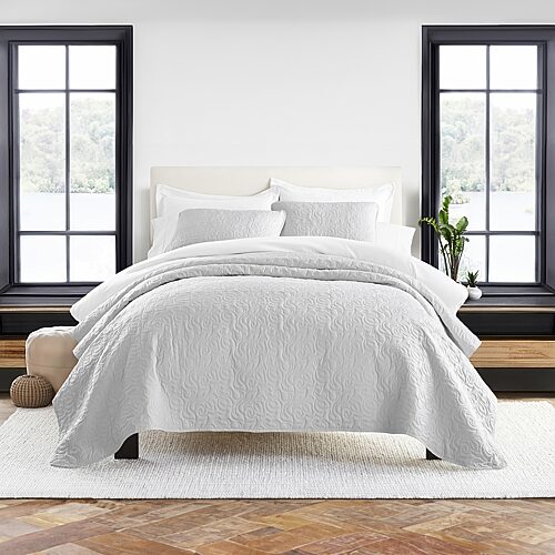 Soft Essentials Ultra-Soft All-Season Floral Stitch 3pc Quilt Set