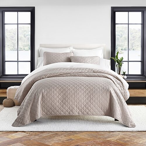 Soft Essentials Ultra-Soft All-Season Diamond Stitch Quilt Set