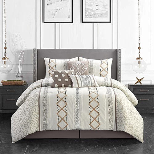 Click here for Stratford Park Anthony 7-Pc. Comforter Set  Queen... prices