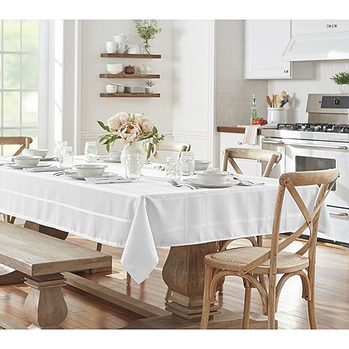 Threadmade Elegance Plaid Tablecloth