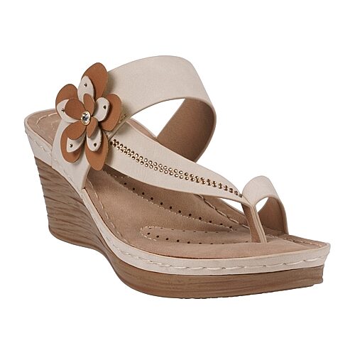 Click here for GC Shoes Womens Taryn Floral Toe-Loop Wedge Sandal... prices