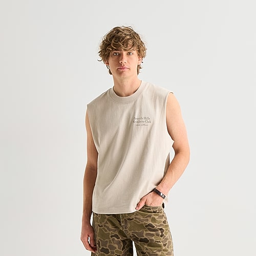 Click here for Arizona Mens Crew Neck Sleeveless Muscle T-Shirt... prices