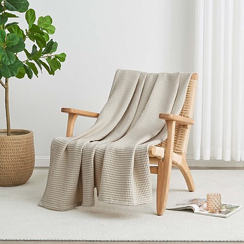 Click here for Patina Vie Maison Cotton Waffle Weave Washable Rev... prices